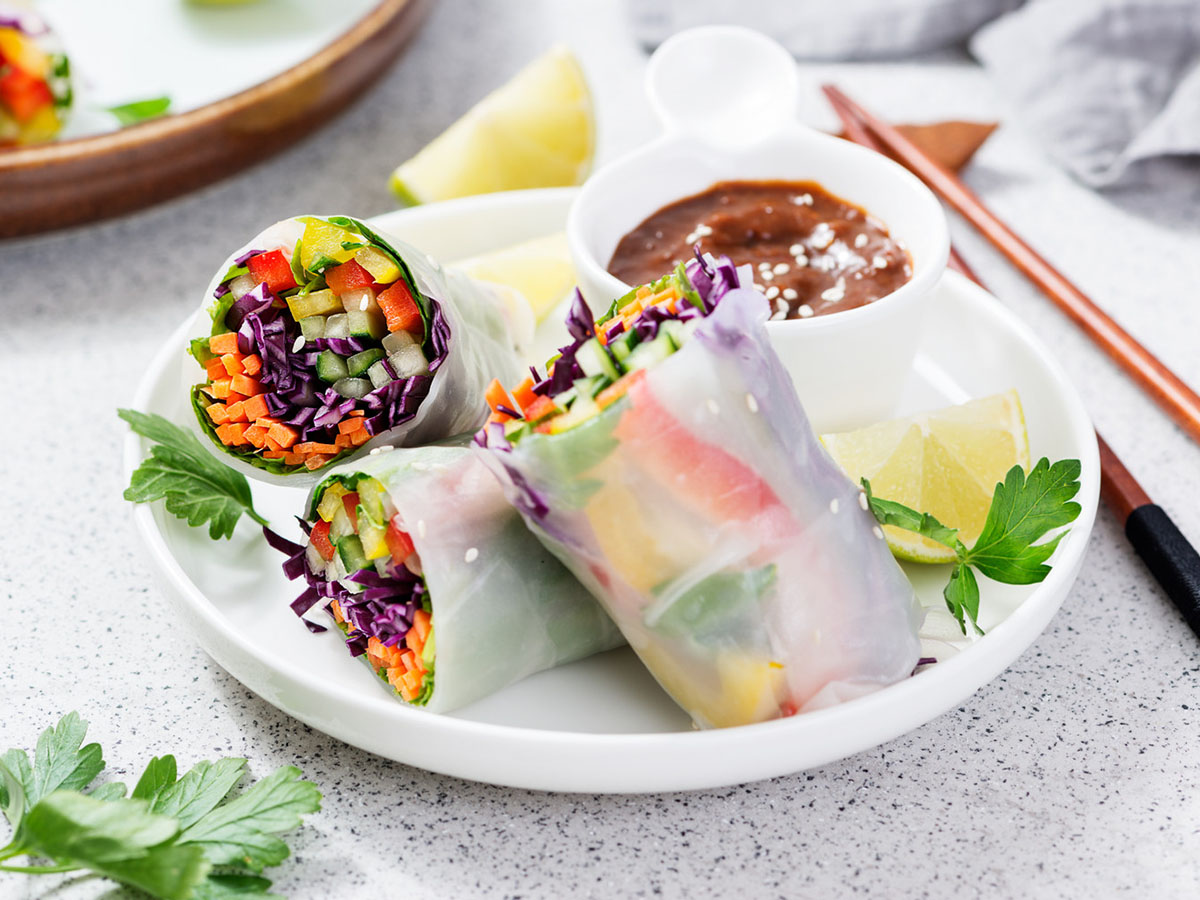 Gỏi Cuốn: Ingredients, Variations, and Dining Guides